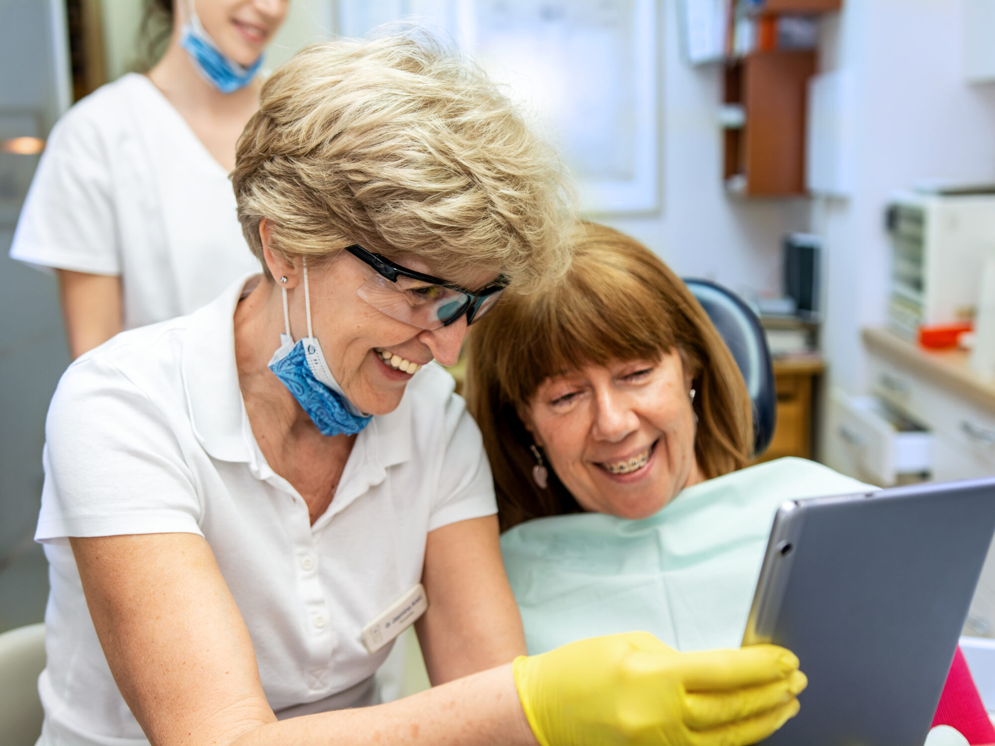 What Are The Most Discreet Orthodontic Options for Adults? | Byrne ...